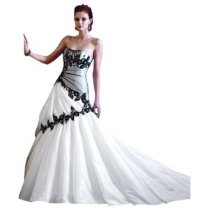 breathtaking-wedding-dress-under-300-dollars - Global Flare